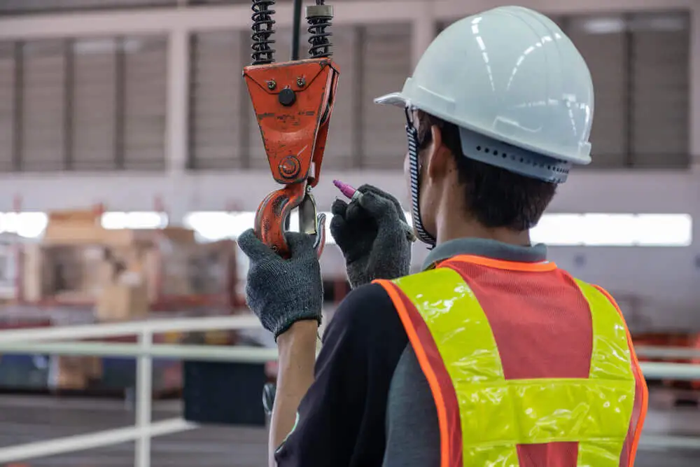 Lifting Equipmеnt in Construction: Enhancing Efficiеncy and Safеty